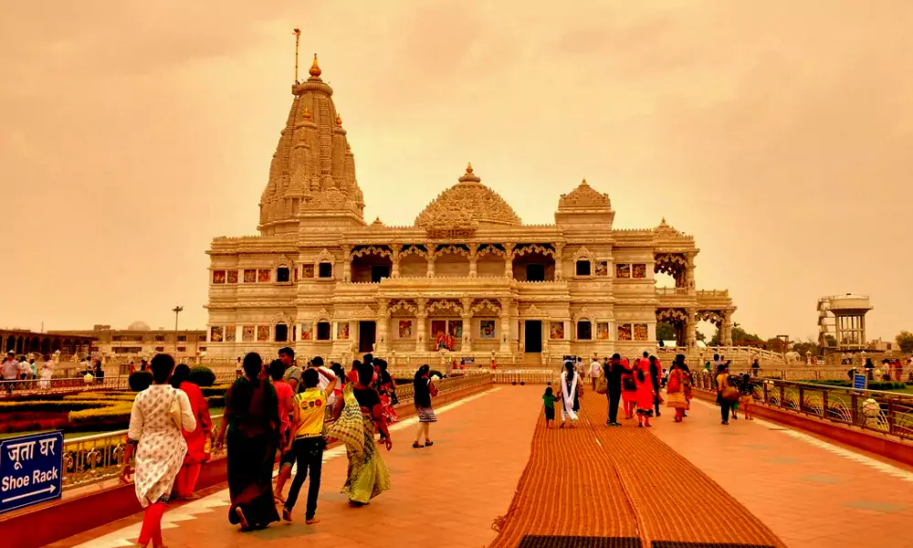 4 Days Delhi Vrindavan Agra Tour: Book Spiritual & Historical Trip